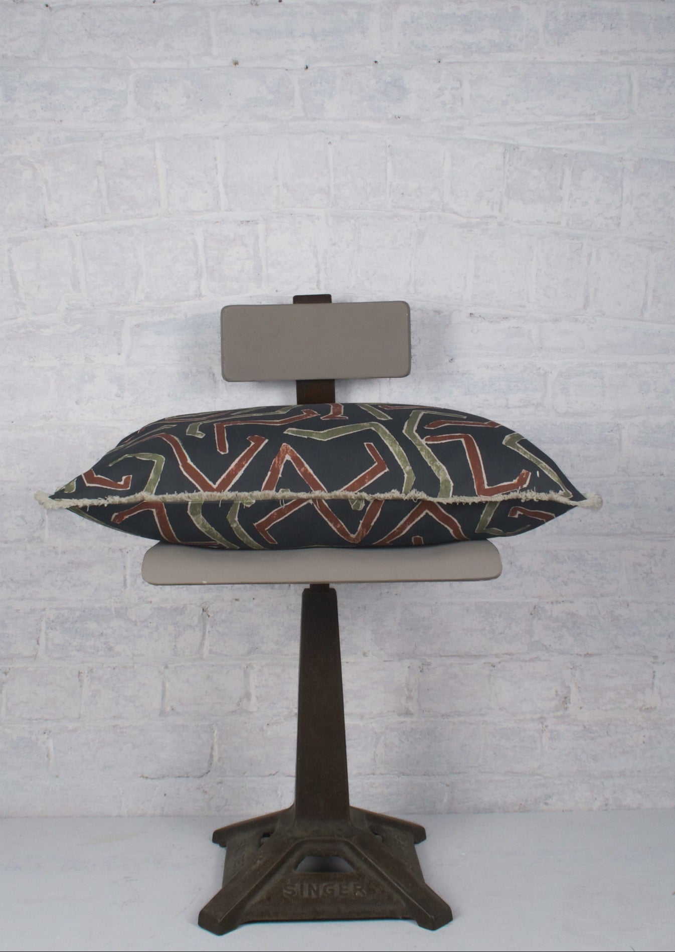 Ava - Oat Navy 60cmx40cm – The Honesty Works